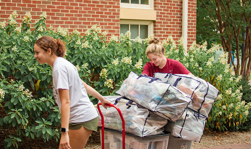 New Student Move In Day - Roanoke College