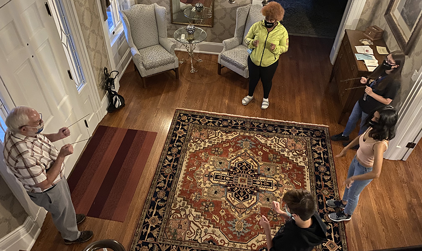 Students continue tradition of searching for ghosts in historic house ...