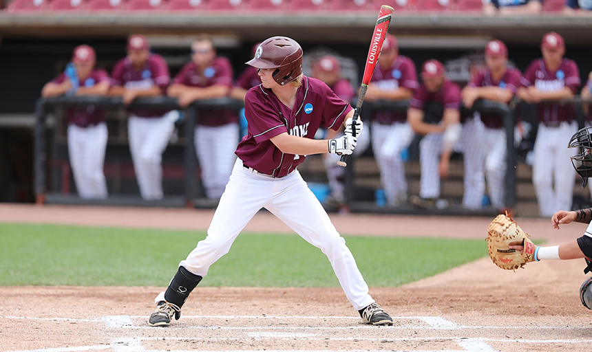 Maroons wrap up amazing season in College World Series - Roanoke College